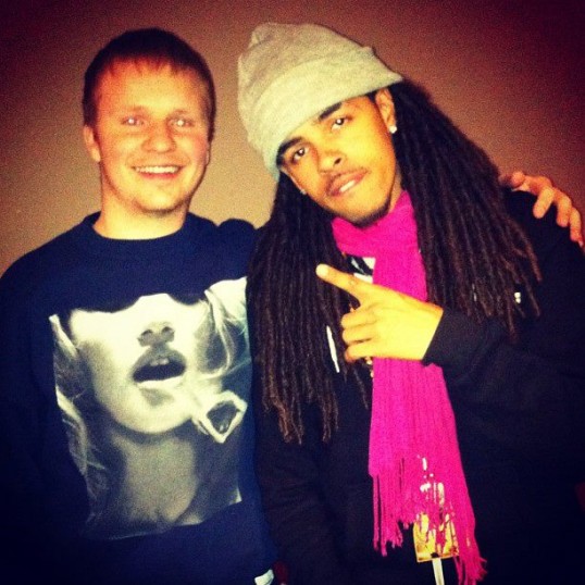 Dee-1 (@Dee1music) Talks Rhyming for his class, cutting hair at LSU and ...