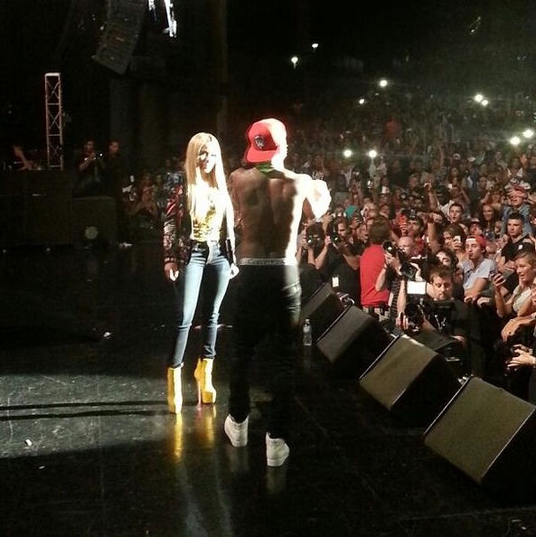 Big Sean Brings Out Drake & Nicki Minaj in Detroit (Video) | Home of ...