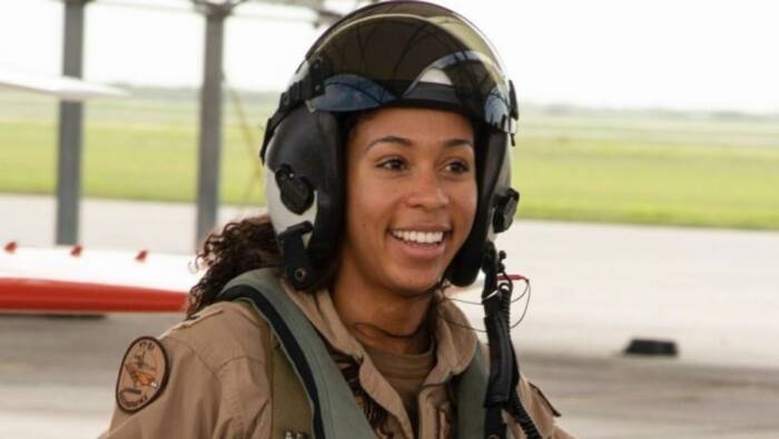 Naval officer turns out to be the first Black female tactical jet ...